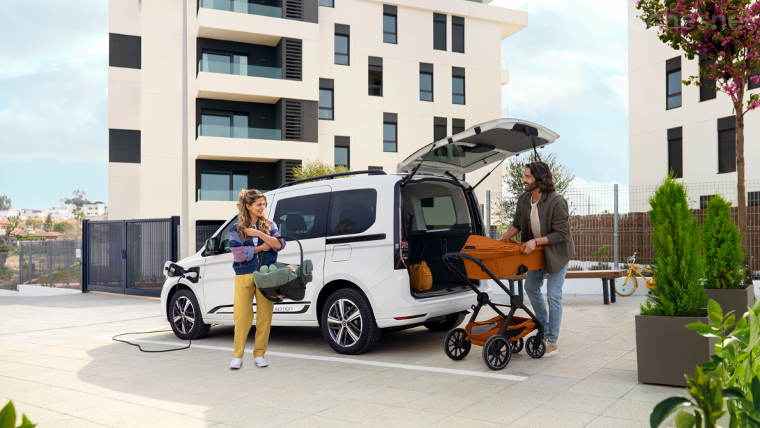 Nuevo Volkswagen Caddy PHEV, 5 o 7 plazas y versión Cargo | Noticias ...