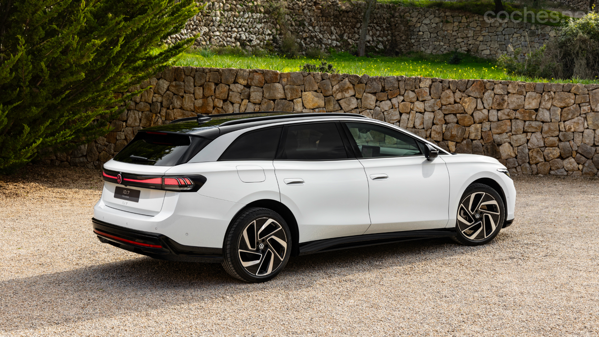 Volkswagen presenta la carrocería familiar Tourer de su ID.7 eléctrico ...