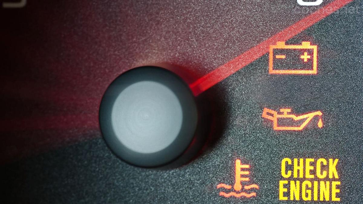 ¿Qué indican los testigos del coche según su color? | Noticias coches.net