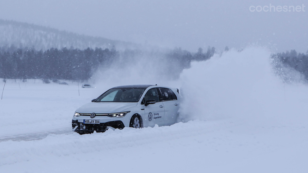 Volkswagen Ice Driving Experience: Derrapar en hielo | Noticias coches.net