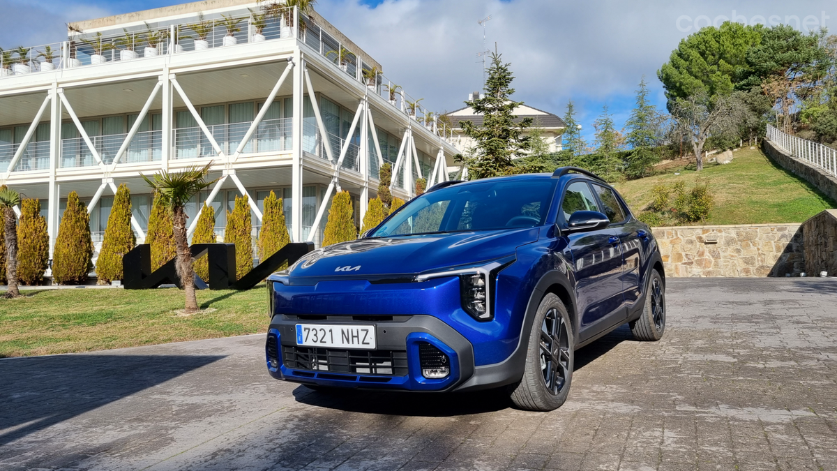 Presentación dinámica Kia Stonic 2026 con motor MHEV | Noticias coches.net