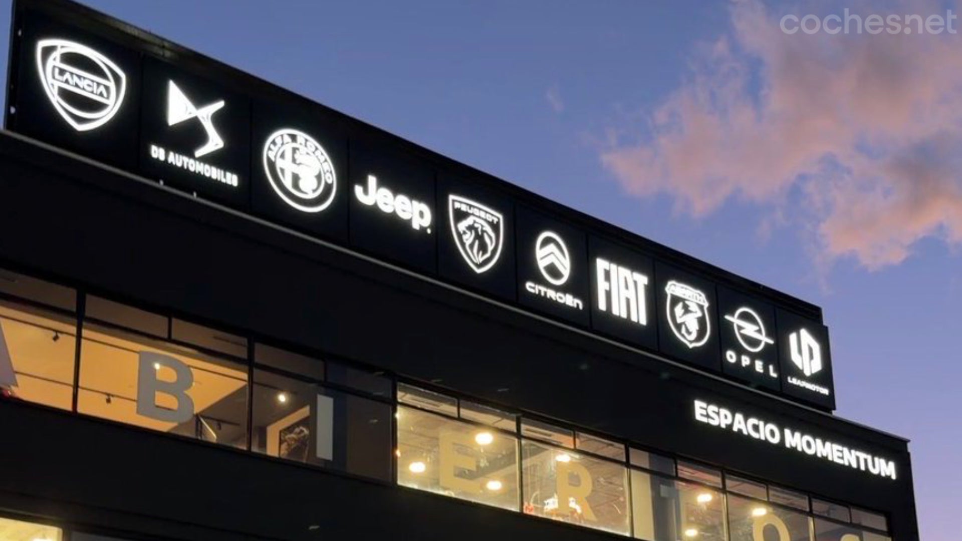 Stellantis abre un concesionario en Madrid con once marcas | Noticias ...